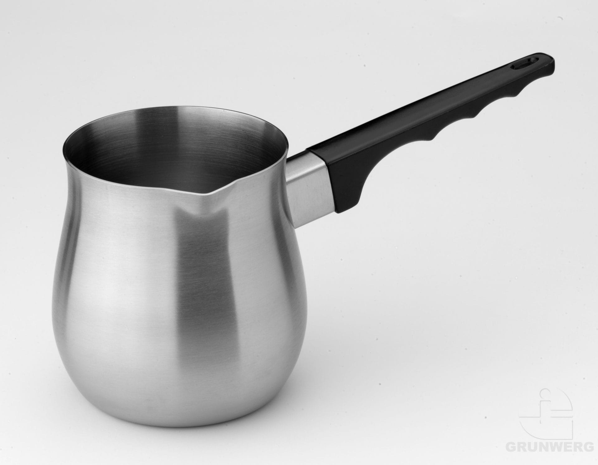 Cum sa cureti un ibric de cafea pe care s-a depus calcar | TGG