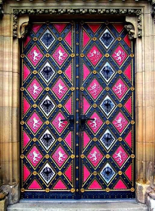 Usi vintage – mai mult decat usi vechi sau usi reconditionate