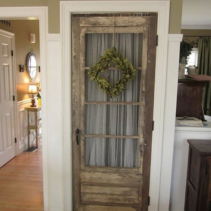 10 piese de mobilier din usi reciclate - TGG