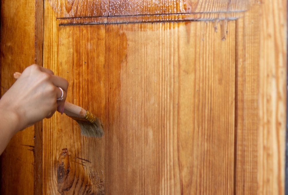 Cum repari o usa putrezita din lemn? - TGG